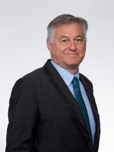 Membres du Comité de Gouvernance : Patrick Sayer | Valeo