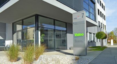 Apprenticeship and dual studies in Germany | Valeo