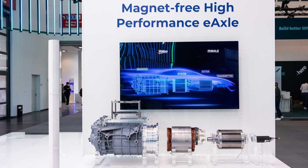 Valeo and MAHLE iBEE System: A High-Efficiency Brushless EESM for ...